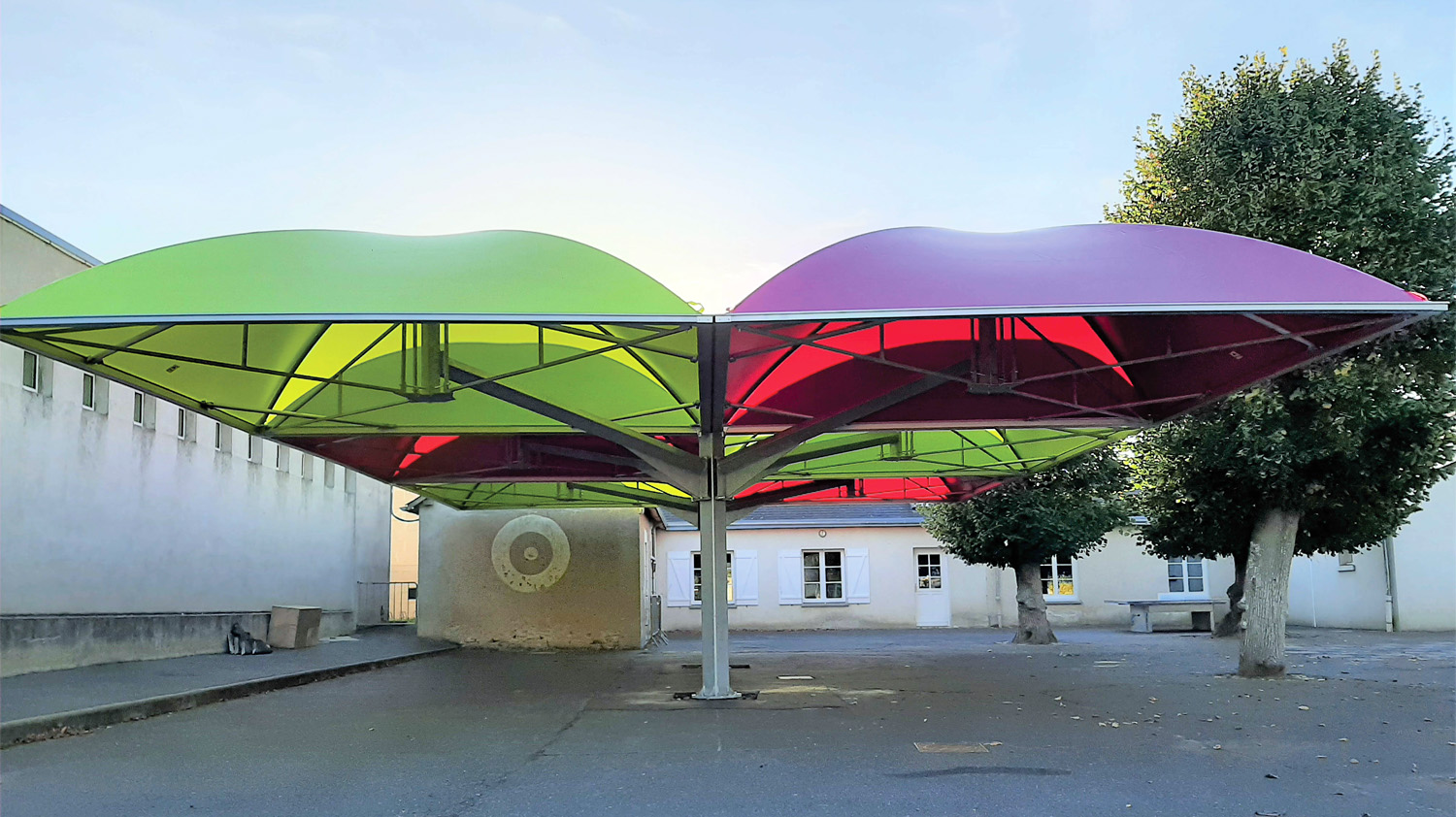 Préau école en toile tendue : fabricant de préaux scolaires - DALO