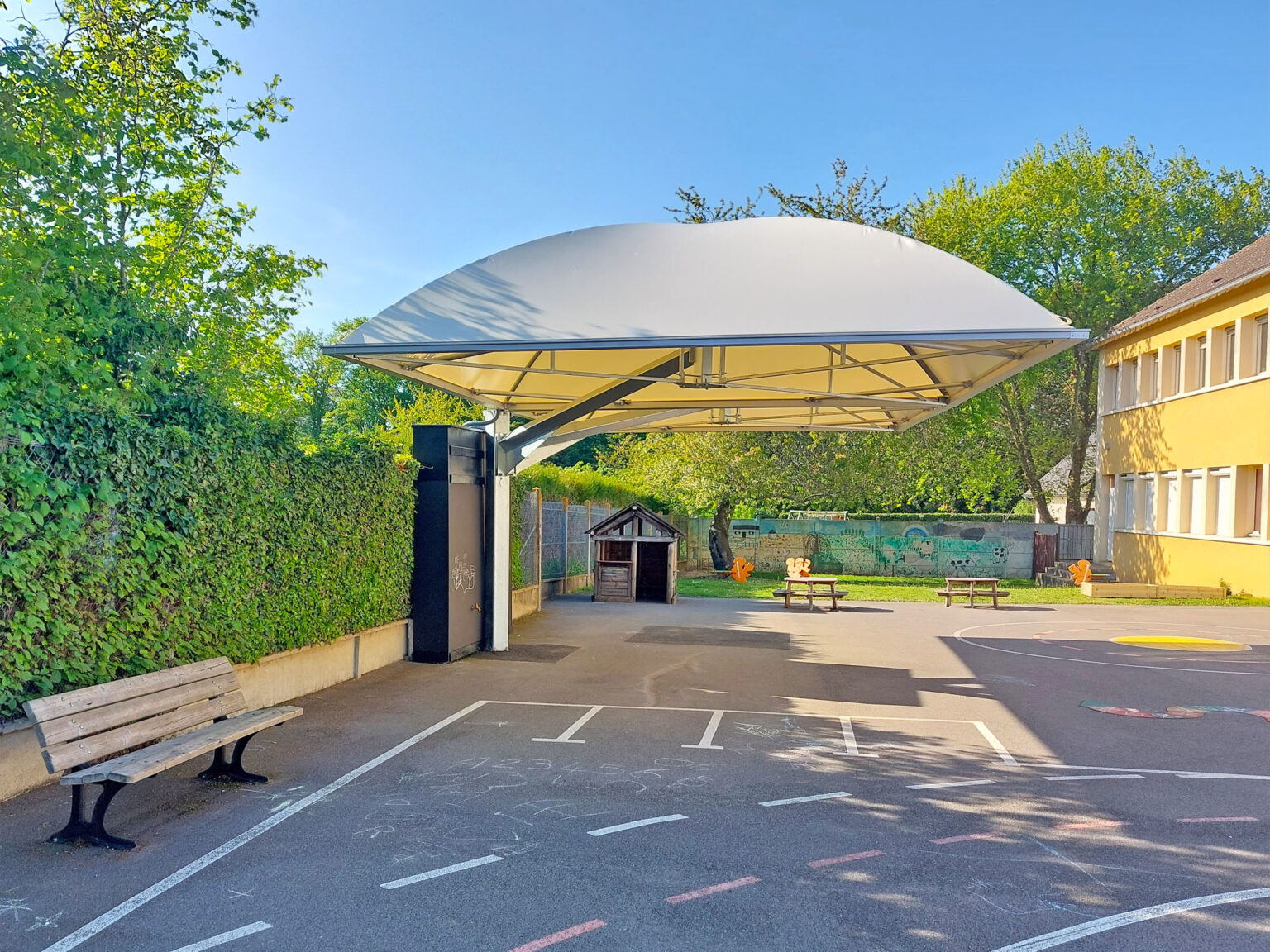 Préau école en toile tendue : fabricant de préaux scolaires - DALO